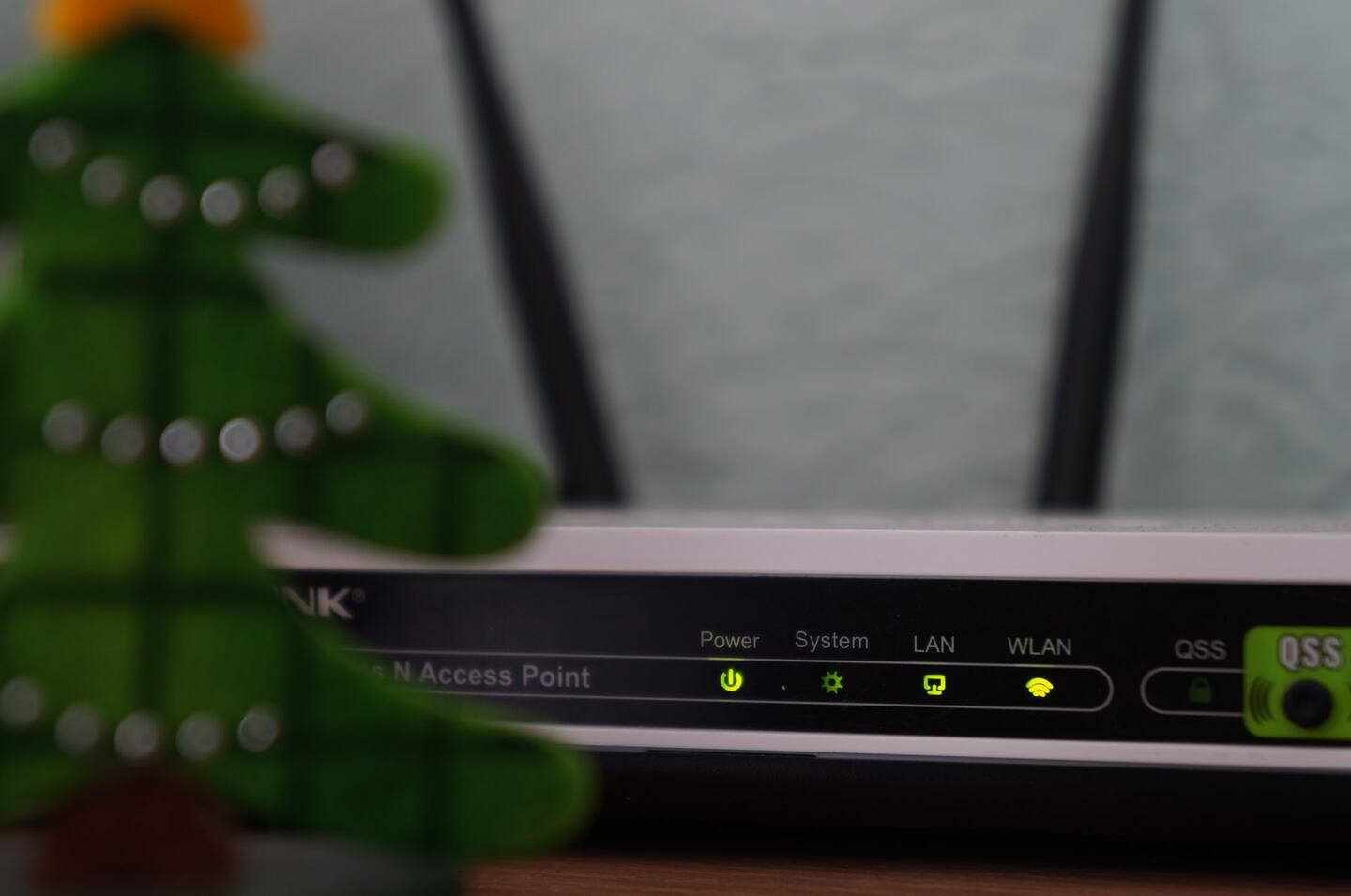 Estos son los objetos que debes alejar de tu router para tener un mejor Wi-Fi – FayerWayer