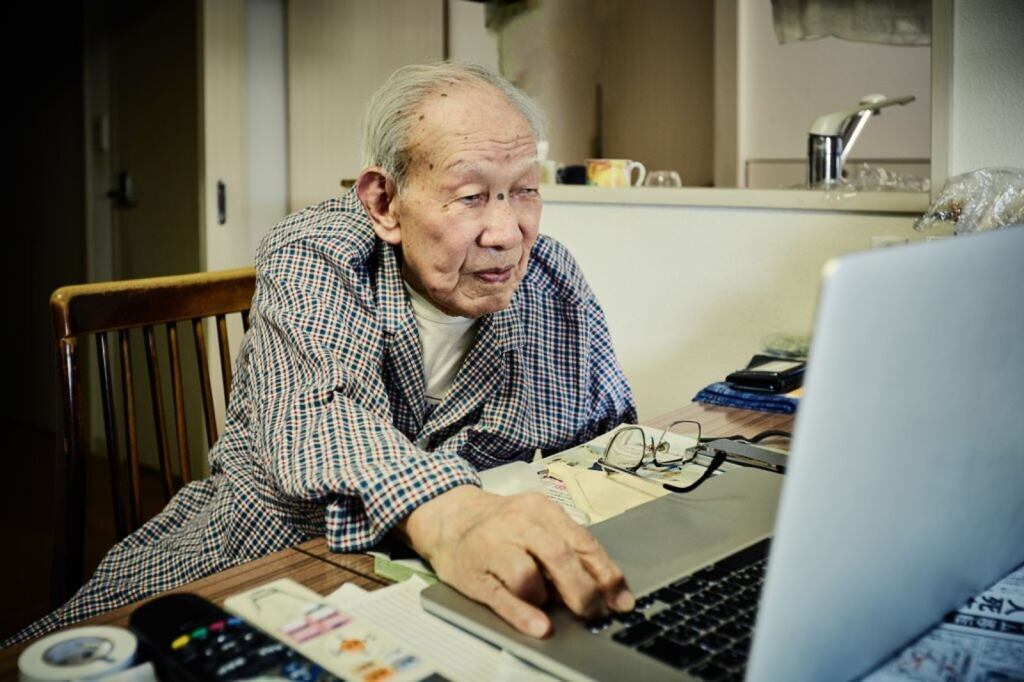 Japón trabaja en robots con Inteligencia Artificial para acompañar a las personas mayores ...