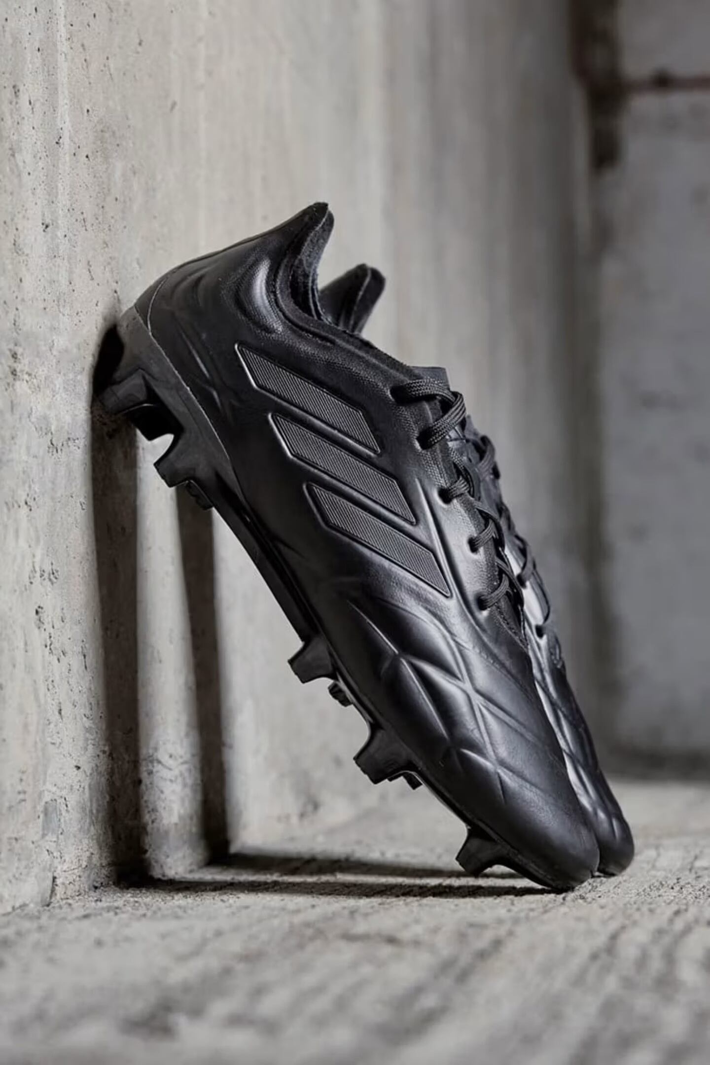 Adidas presenta su colección Nightstrike Pack, con todo el poder de la ...